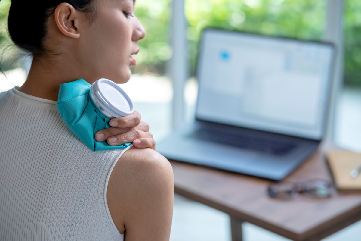 Antalya Donuk Omuz Tedavisi - Dr Ay Clinic